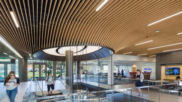 4 Key Features of Modern Auditorium Design – Rulon International